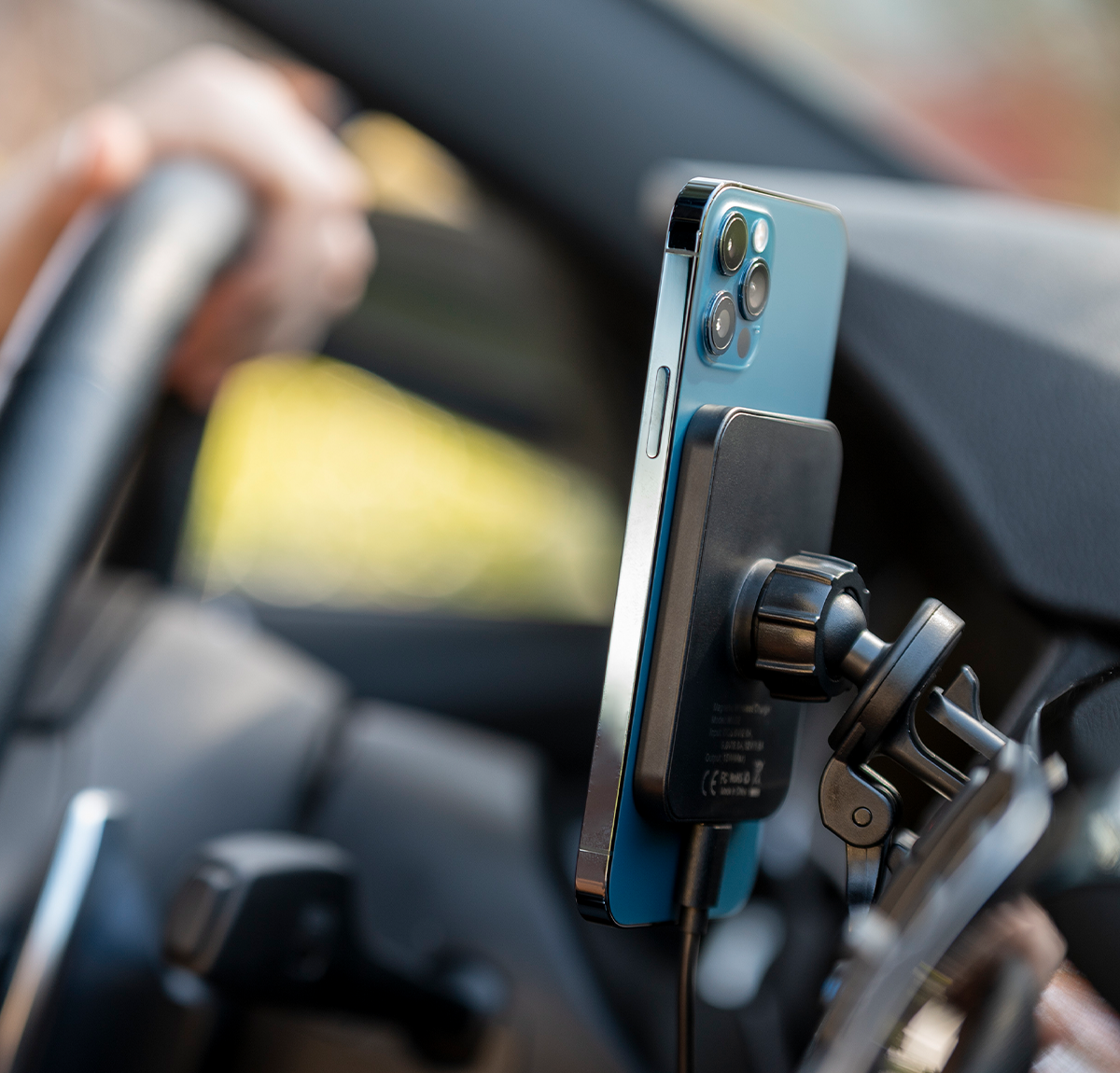 Here Are 5 Chargers Every Technophile Should Own – LOGiiX