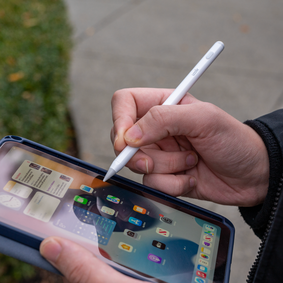 LOGiiX Precision Pencil smart stylus for iPad and tablets